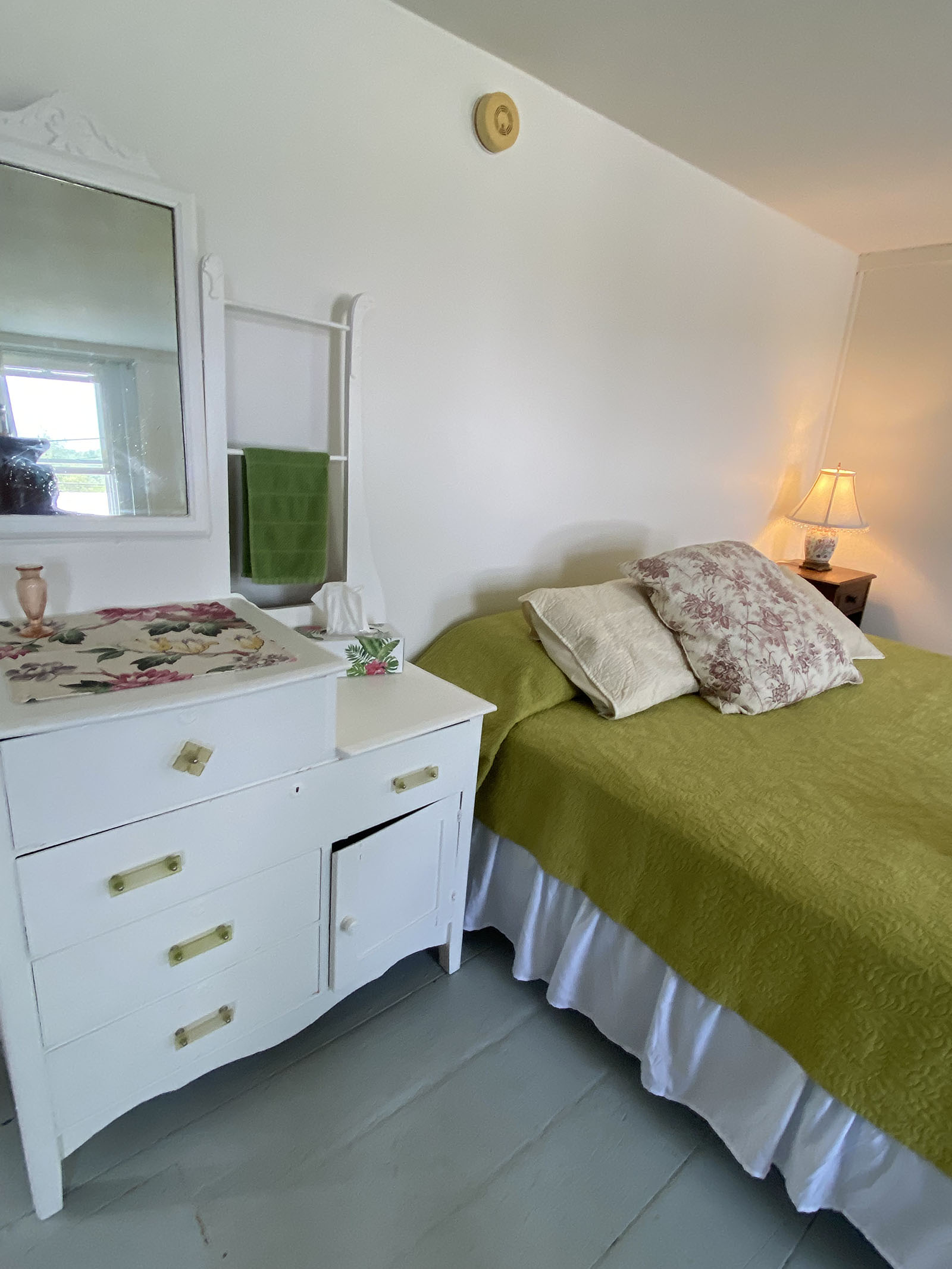 Scott’s Farmhouse at Oquaga Lake, Vacation Rental